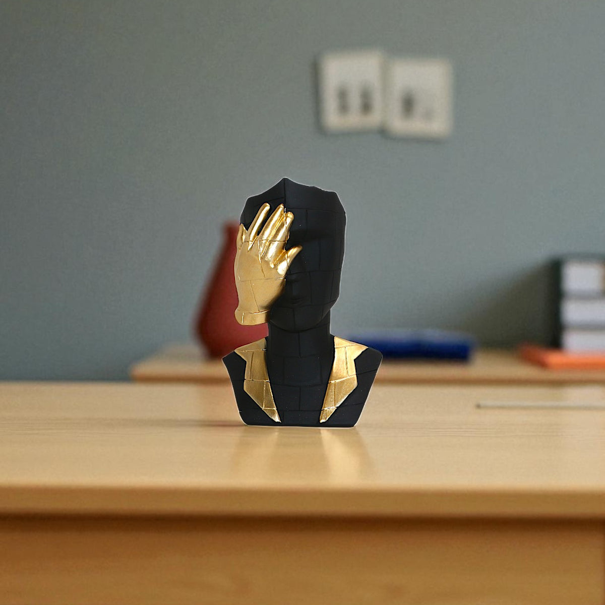 statue face black with golden hand china (7"x5") – KK Mart